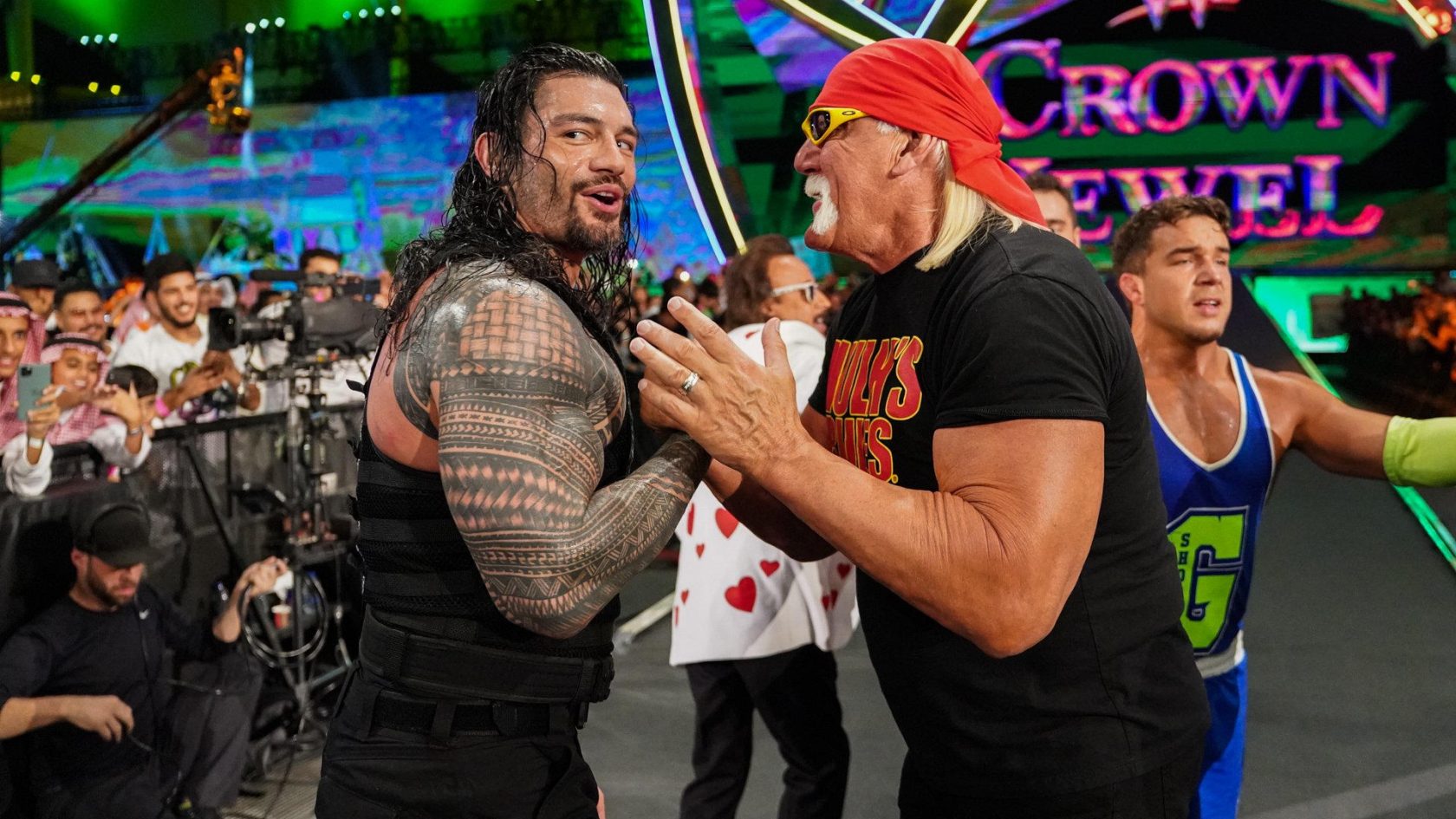 Hulk Hogan Praises Roman Reigns - "He Is Keeping The Art Form Alive ...