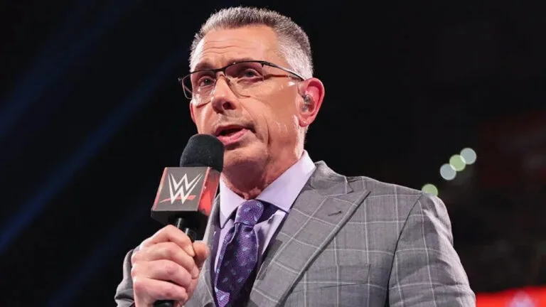 Michael Cole Apologized To WWE Stars After Botching Ending Of Huge ...