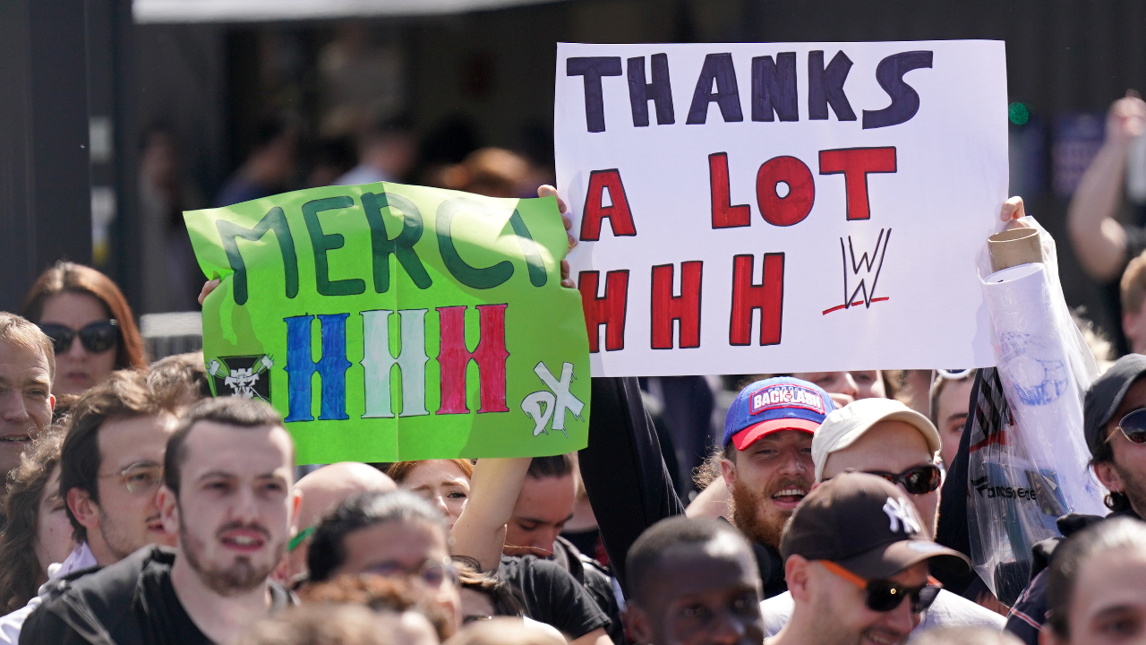 WWE Hall Of Famer Makes Shock Raw Return – TJR Wrestling