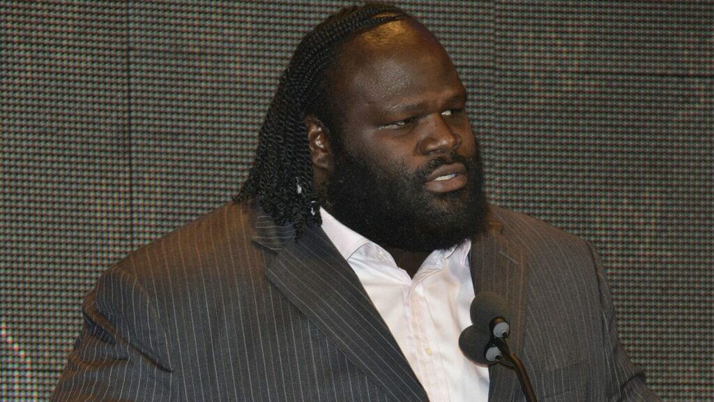 Mark Henry Reflects On Early Career Duties, Including Washing WWE Hall ...