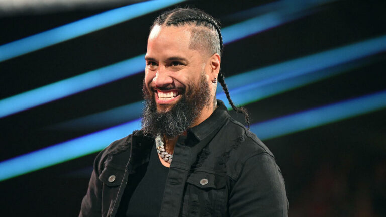 Top WWE Stars Lead Crowd In Singing "Happy Birthday" To Jimmy Uso ...