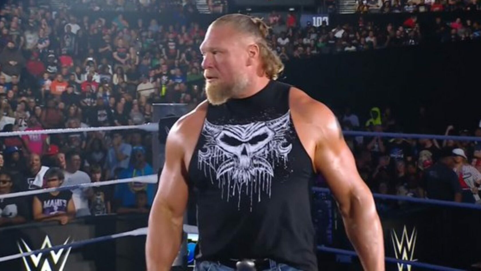 Brock Lesnar Breaks Character After Embarrassing Wardrobe Malfunction ...
