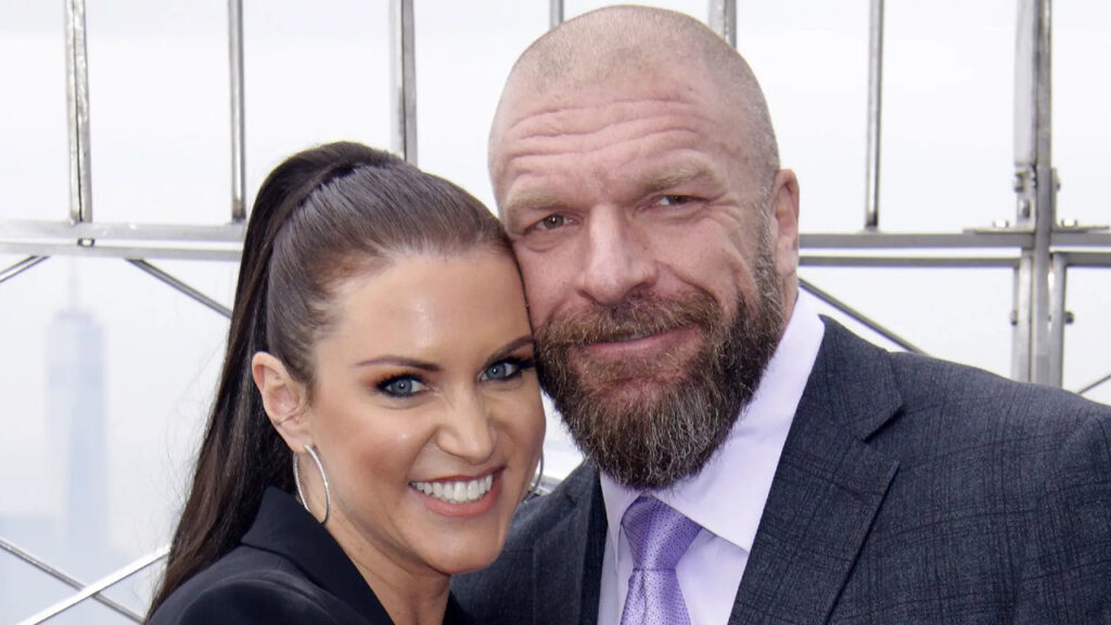 Triple H & Stephanie McMahon Share Oval Office With Donald Trump – TJR ...