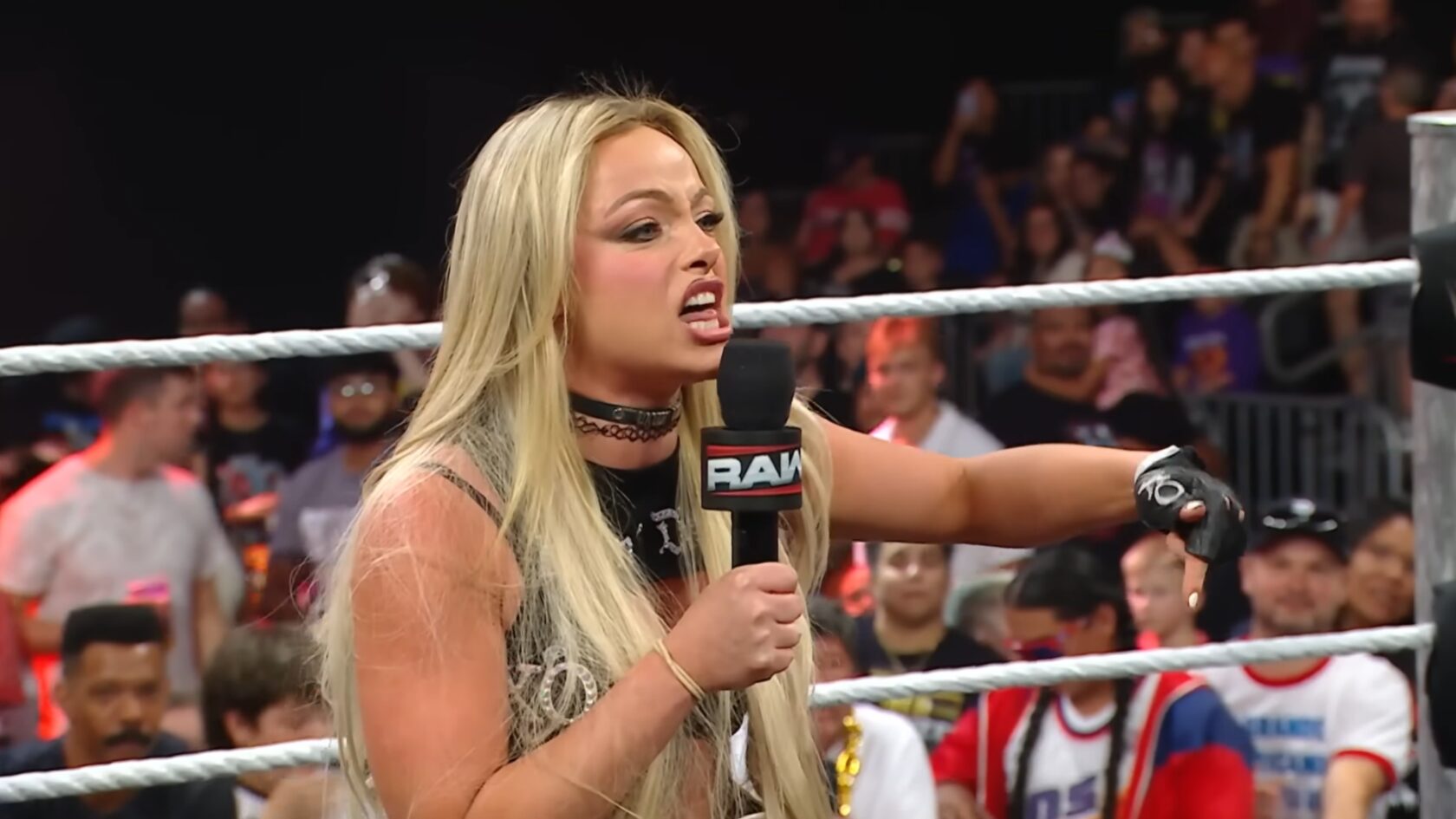 [Watch] Fan Pulls Off A Disgusting Move On Liv Morgan During WWE RAW ...
