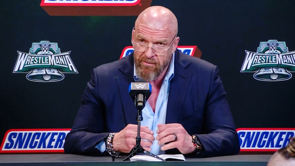 Ex-WWE Star Told Former Champion To Bury Him To Triple H To Save His ...
