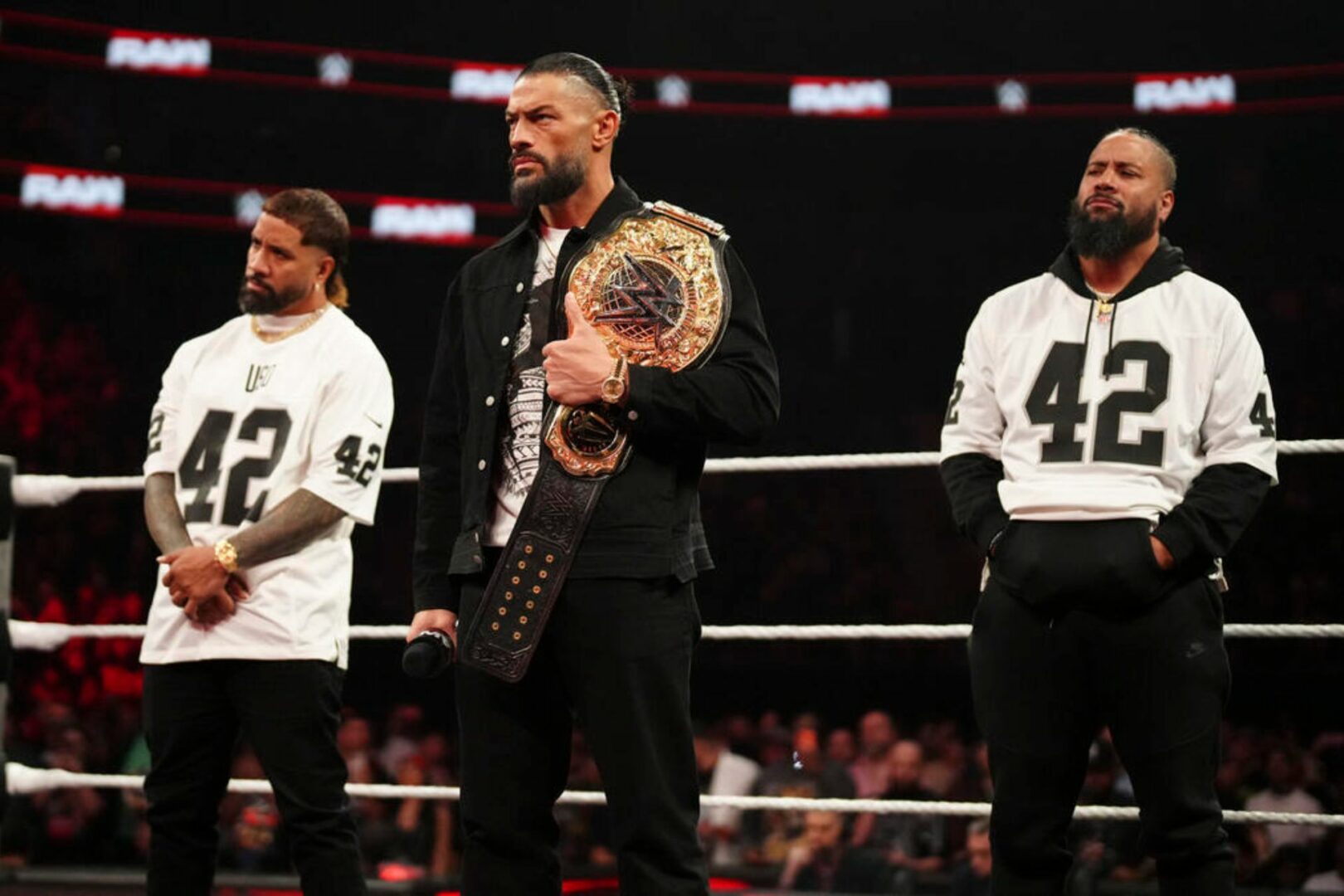 Roman Reigns Confirms Bloodline Return In WWE With Two-Word Declaration ...
